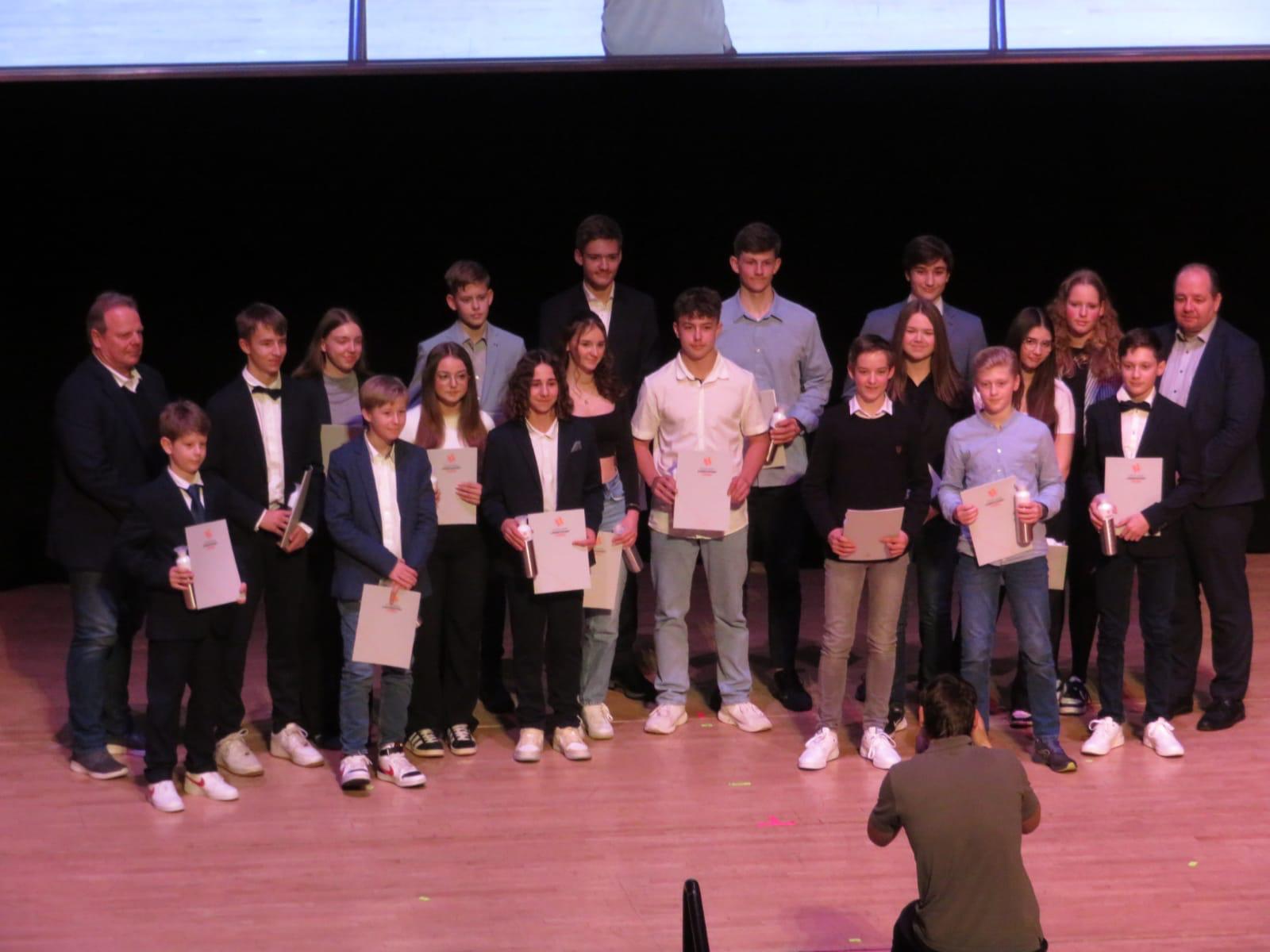 Erfolgreichste Nachwuchssportler*innen aus Sachsen-Anhalt ausgezeichnet - Zschornewitzer Ruderclub